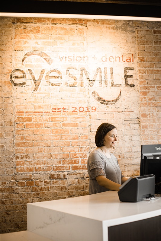 Eyesmile Dentist